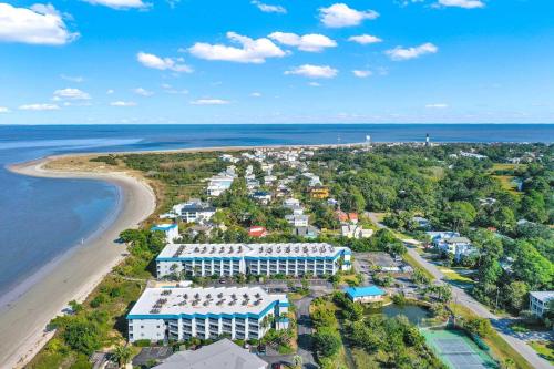 Savannah Beach & Racquet Club 101b - Tybee Island, GA
