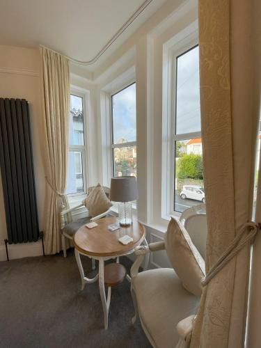 Trefoil Guest House - Brixham