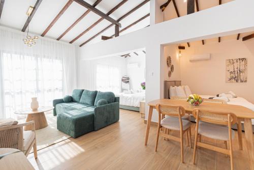 Loft Centrale By Deserve - Paphos