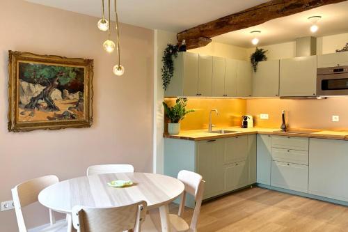 Parkside Retreats At 1880 House - Bermeo