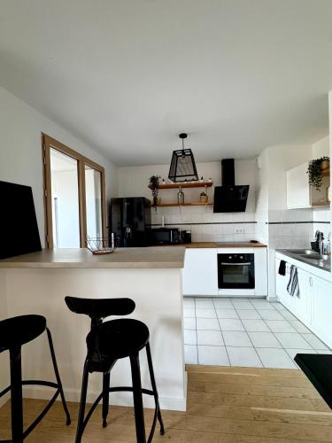 Charmant Appartement Aux Portes De Paris, Avec Balcon Et Parking - Aubervilliers