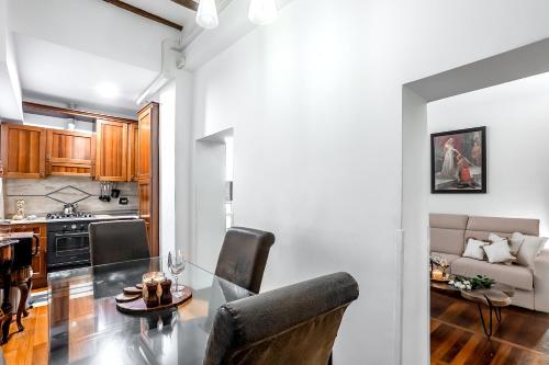 Trevi Fountain Luxury Guest House - Rzym, Włochy