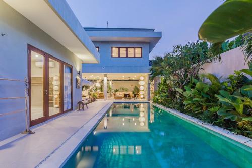 Villa Jazz 3br 10m Pool Seminyak - Legian