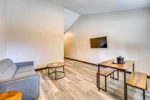 1 Mi To Lighthouse Beach: Sleek Studio Apt - Sarnia