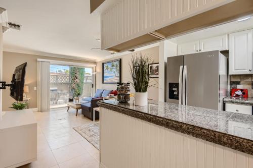 Spacious 3br- Yard - Bbq - Parking - Crystal Cove State Beach, Newport Beach