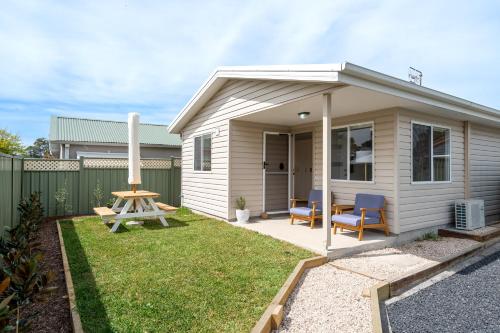 Cute Coastal 2-bedroom Getaway - Ettalong Beach