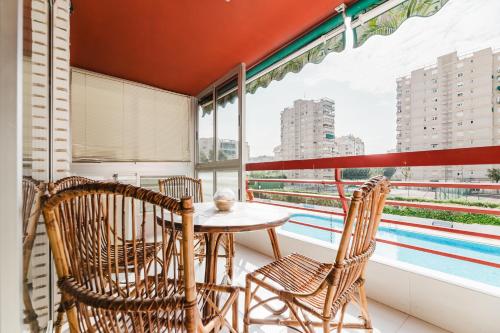Piscina, Terraza, Espaciosa Y Buena Energia - Alicante
