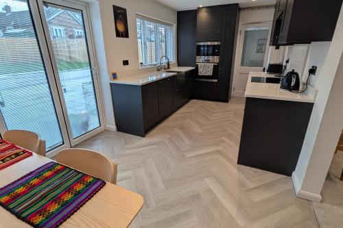 3 Bed-sleeps 5-garden-parking-pets - Carlisle