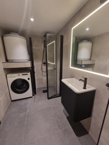 Near Bergen City, Apartment 7 Min From The Airport, Free Parking - Bergen