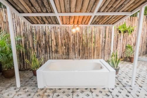Eiwa Nest Self-service Apartment - Ac, Outdoor Tub, Pet Friendly With A Fee - Subic