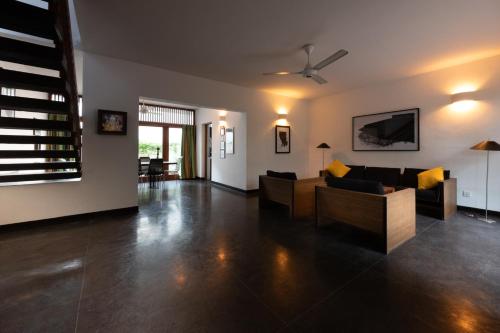 Flower Road Villa - Colombo