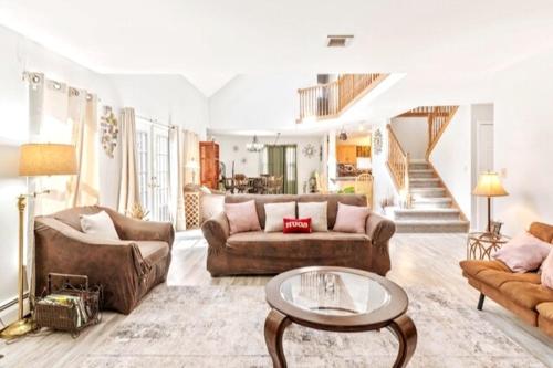Hilltop Villa - Delaware Water Gap, PA