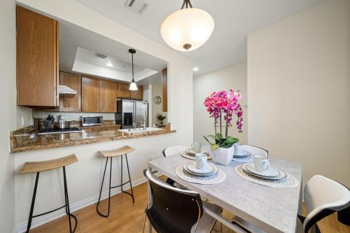Modern Townhouse - 4 Bedroom 3bathroom Near Pasadena, La - Arcadia, CA