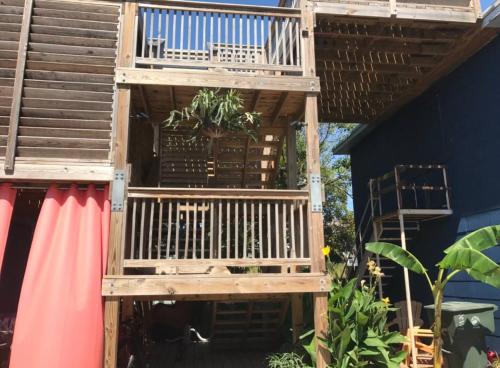 2521 Aloha! King Bed With Sleeper Sofa! - Rock & Roll, Galveston