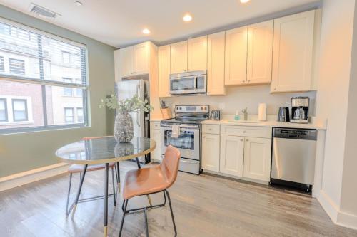 Sleek Fidi Studio Close To Public Transit - Revere, MA