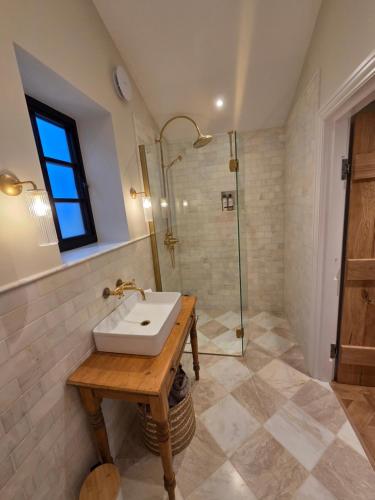 The Heritage Hideaway - Crawley