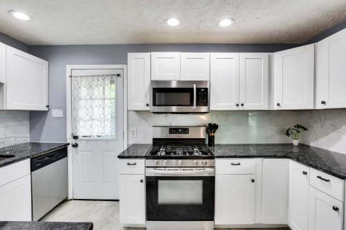 The Lucky 7's Inn-5 Beds - Columbus Zoo and Aquarium, Powell