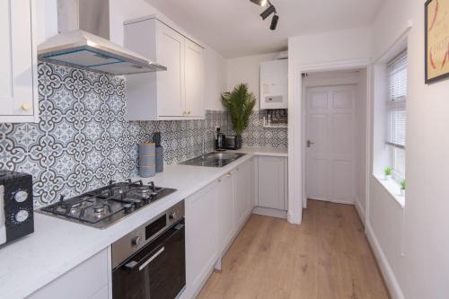 Modern 3 Bedroom Home In Central Rugby W Parking - Rugby