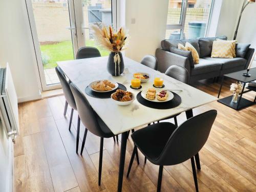 Modern & Stylish 3 Bedoom Home In Taunton - Taunton