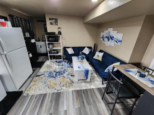 Entire Basement With Private Entrance Within Walking Distance From The Gaylord Hotel - Denver, CO