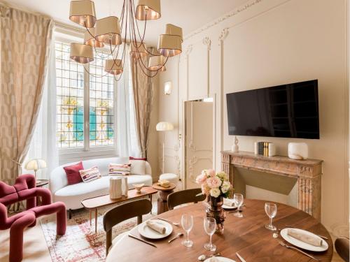 Merveil - Signature Suite-champs Elysees- Marignan - Paris 8e Arrondissement