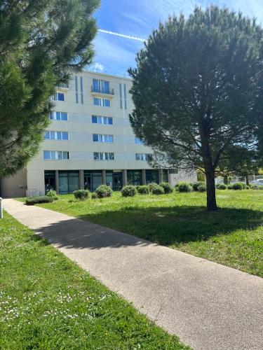 Appart'hotel - Gare Tgv - Avignon - Avignon