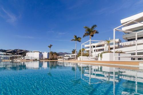 Elegant Apartment In Marbella, Sea Views, Infinity & Pool, Sauna, Gym, Spa, 5 Min To The Beach - Marbella