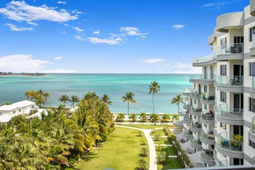 4 Bedroom Cable Beach Condo With Balcony - Nassau