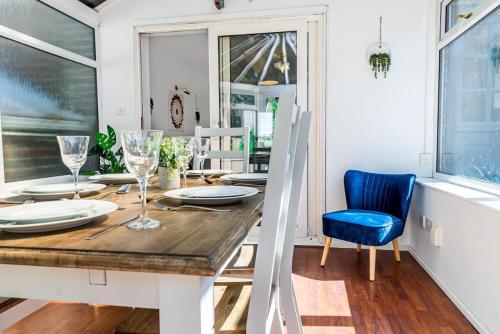 Modern And Spacious 4 Bedroom Home In Ipswich - Ipswich