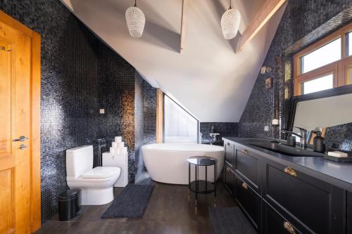 Cozy Riverside Penthouse - Riga