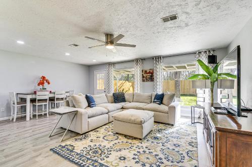 6 Mi To Clear Lake: Family Home W/ Patio & Yard - Pasadena, TX