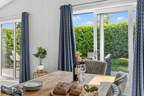 Bluebell Lodge, 29 Roadford Lake Lodges - Roadford Lake