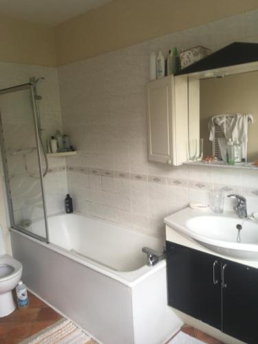 Private Attic In Georgian Townhouse With Free Parking - Leamington Spa