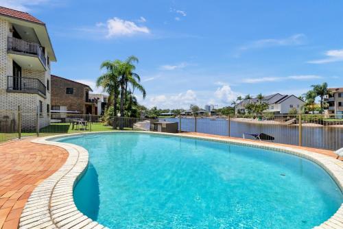 Hacienda- Canal Views And Comfort - Mooloolaba