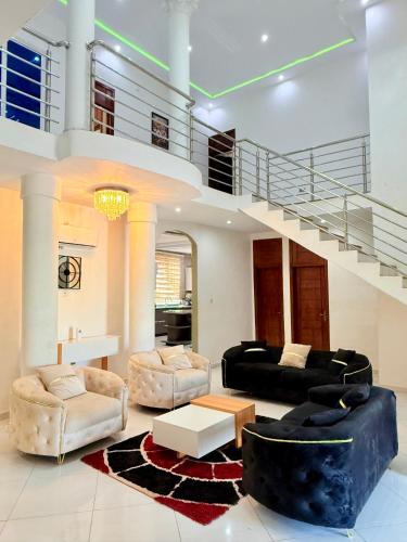 Nanani Luxury Villa - 3 Bedrooms - Kumasi