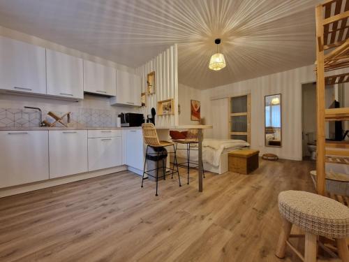 Studio Intime & Chaleureux - Terrasse privative - Lyon Sud - Location ...