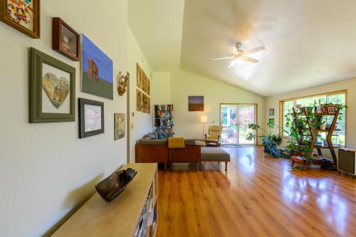 River House - 4 Bedroom, 2 Bath Private Home - Eugene, OR