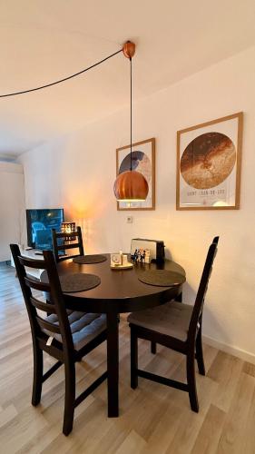 'Das Kleine Feine' - Ruhige, Helle Ferienwohnung Mit Parkplatz Und Balkon - Pforzheim