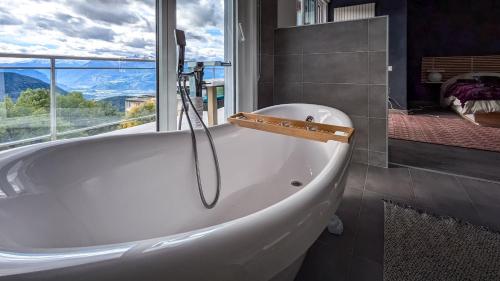Vermont Hub For Offsites, Retreats & Small Groups Bookings In Alps - Leysin