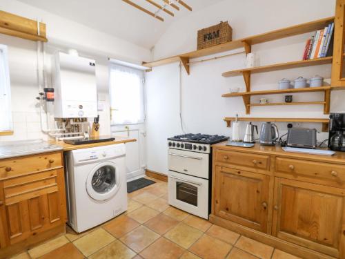 Hafan Fach - Aberystwyth, United Kingdom - Updated 2026: Prices and ...
