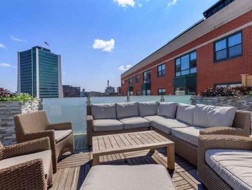 The Monroe Elegant 2br2ba Downtown Stamford - Converse Lake