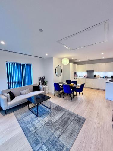 Posh 2 Bedroom Apartment With Gym - Croydon