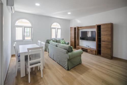 Apartamento Centro Ciudad Patio Cuarenta 2b - Algeciras