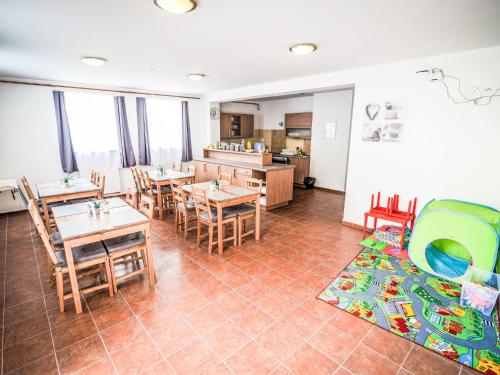 Apartment Dueta-3 By Interhome - Český Krumlov