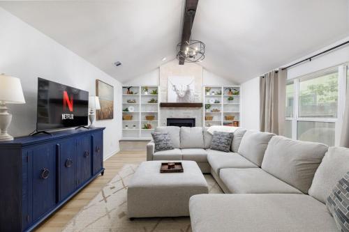 Comfortable Poker House Near Kalahari & Dell Diamond - Round Rock, TX