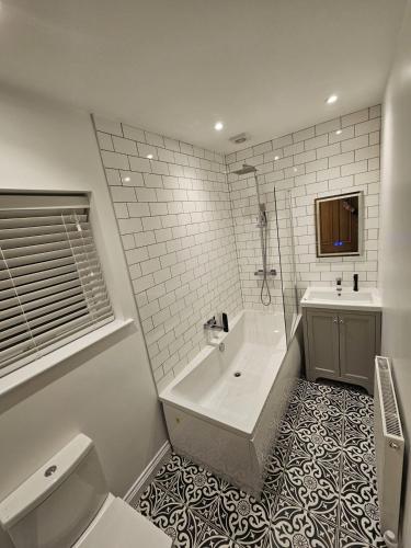 Modernised 3 Bed House - Wrexham