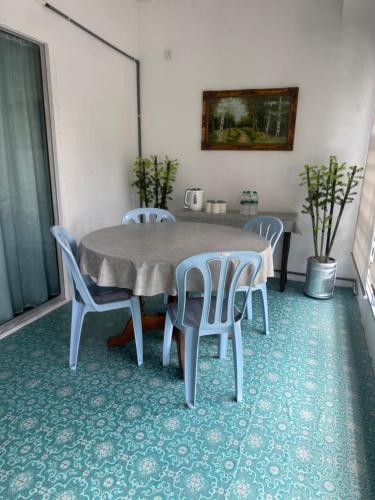 J&j Roomstay - Puchong