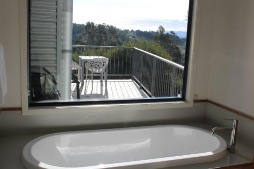The Vineyard Vista At Tamar Ridge Apartments - Launceston