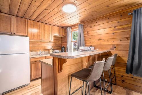 Grand Harbor Apartments Unit 2 - 108 - Grand Haven, MI