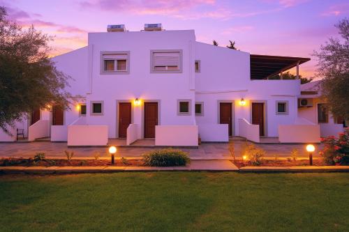 Venus Island Studios - Lindos